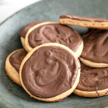 Gluten Free Digestive Biscuits | Like Hobnobs, too
